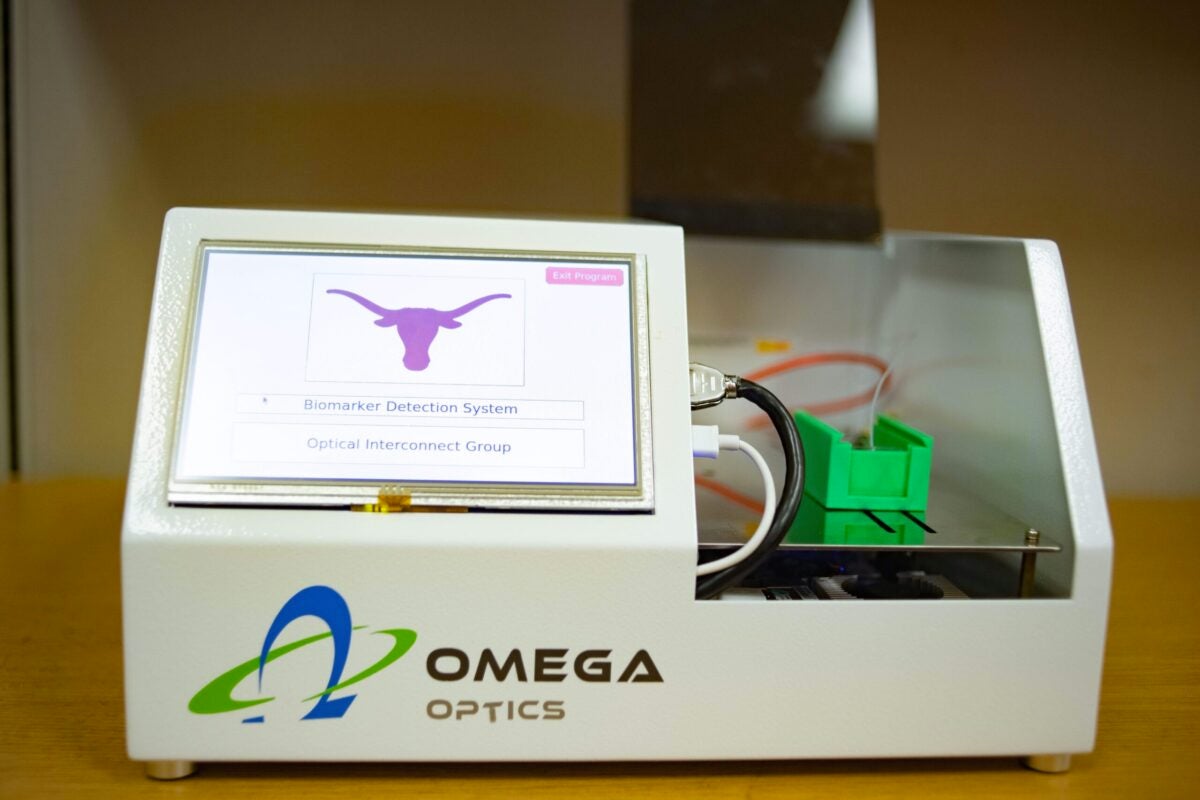 ‘Lab-on-a-Chip’ Can Tell the Difference Between COVID and the Flu ...