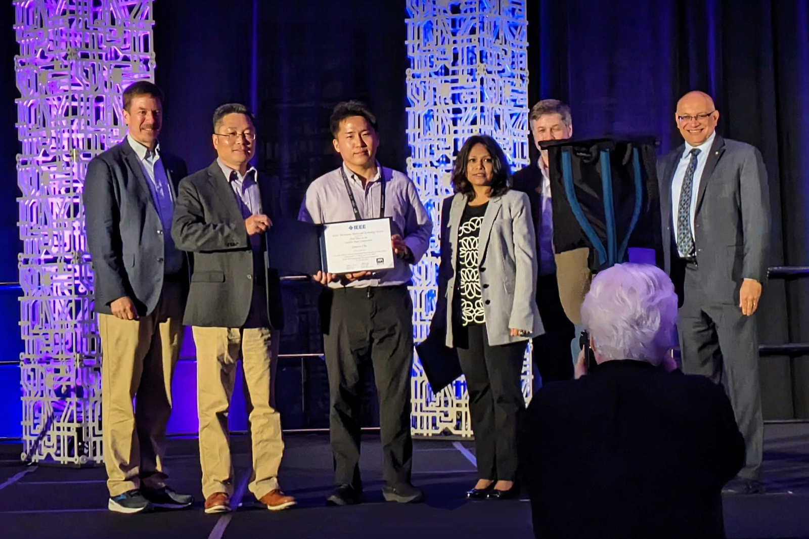 Sinwoo Cho Receives Award at International Microwave Symposium | Texas ...