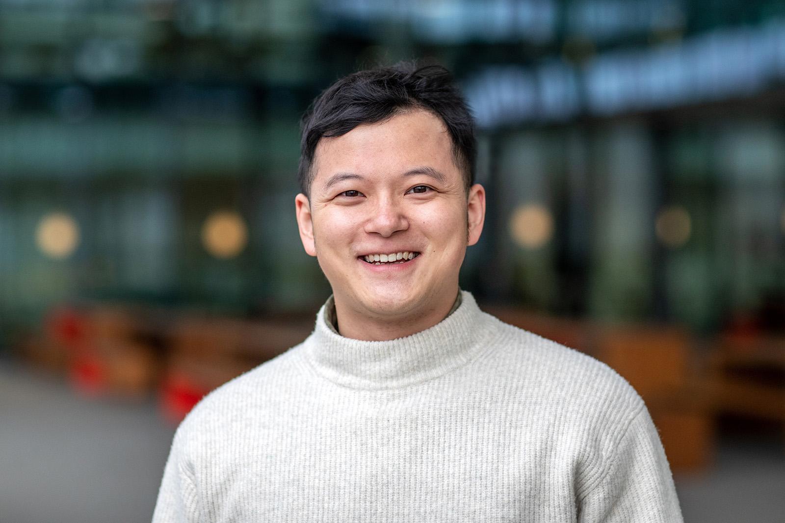 Shiwei Liu and Visual Informatics Group Receive Best Paper Award at LoG ...
